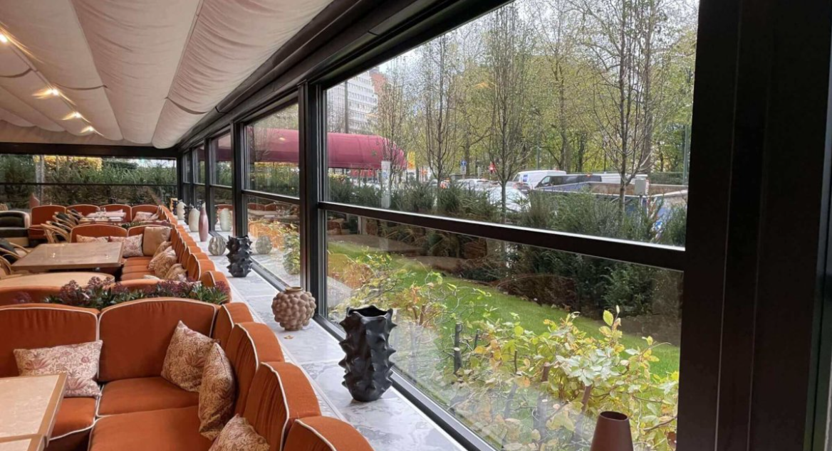 Guillotine window - Alucovero